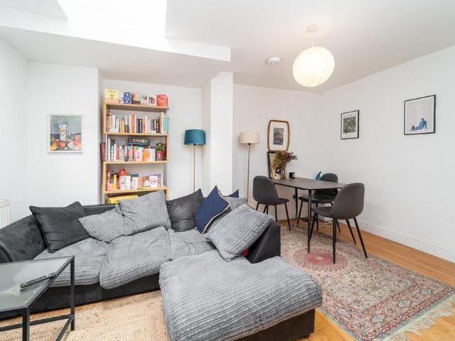 3 bedroom apartment to rent