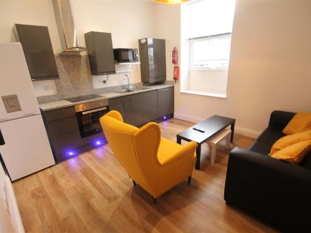 3 bedroom apartment to rent