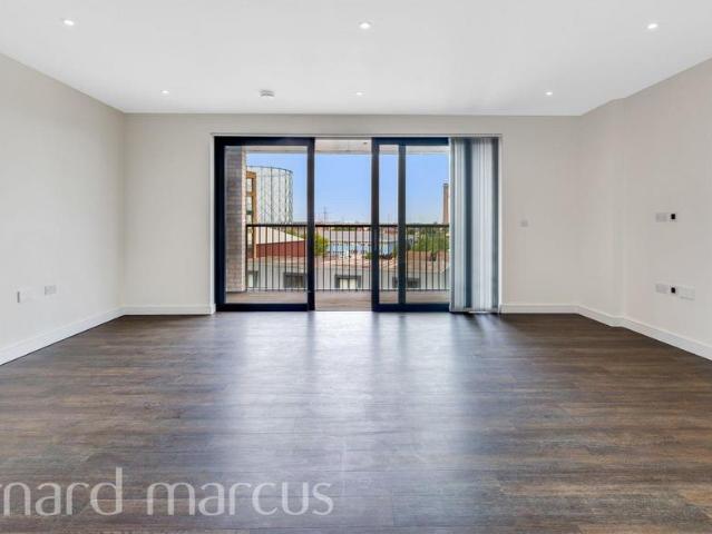 3 bedroom apartment to rent