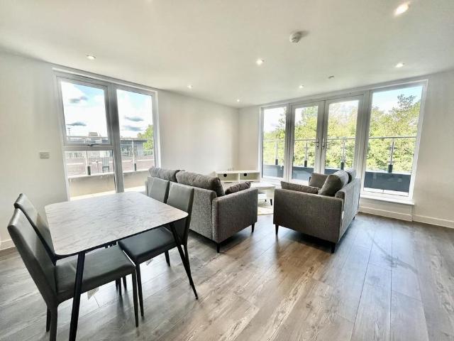 3 bedroom apartment to rent