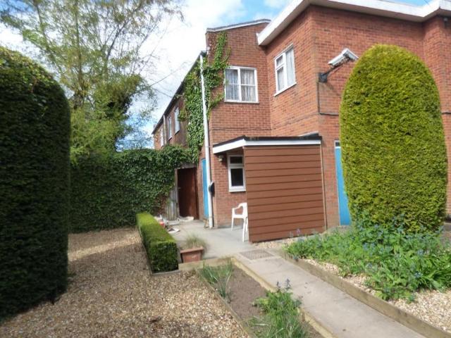 3 bedroom apartment to rent