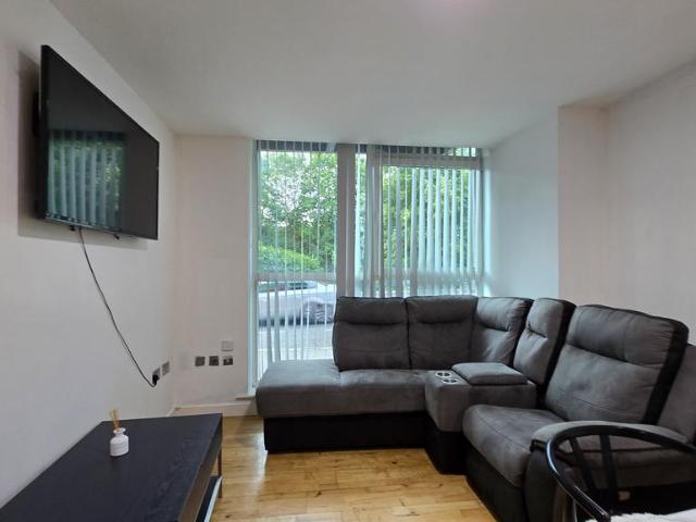 3 bedroom apartment to rent