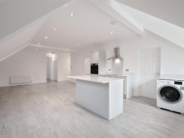 3 bedroom apartment to rent