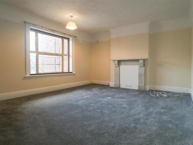 3 bedroom apartment to rent