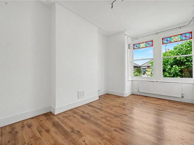 3 bedroom apartment to rent