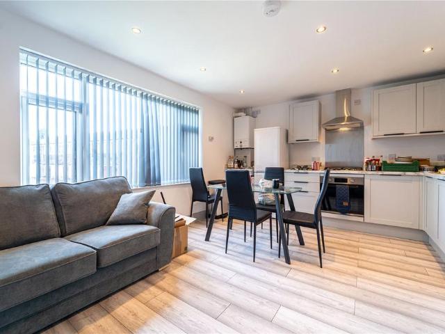 3 bedroom apartment to rent