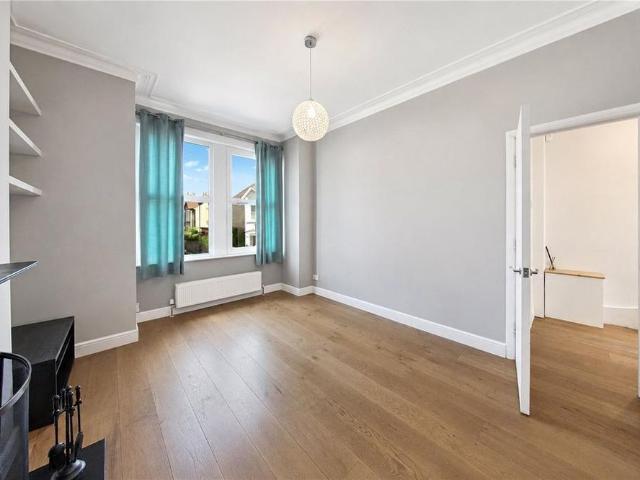 3 bedroom apartment to rent