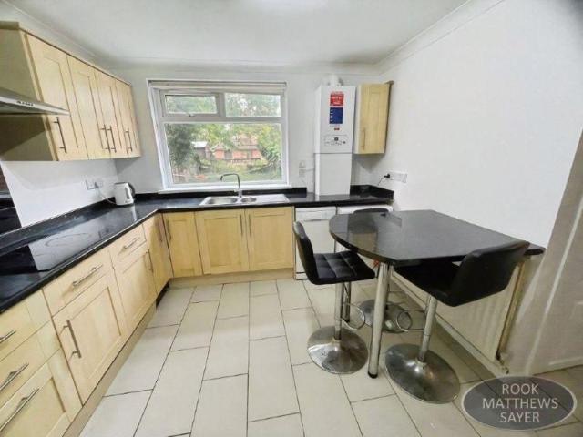 3 bedroom apartment to rent