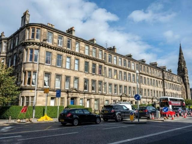 3 bedroom apartment to rent