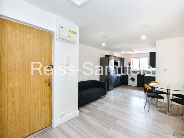 3 bedroom apartment to rent