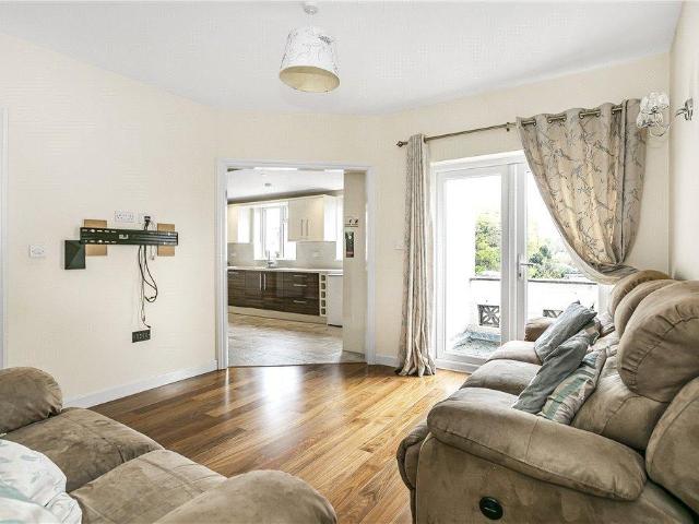 3 bedroom apartment to rent
