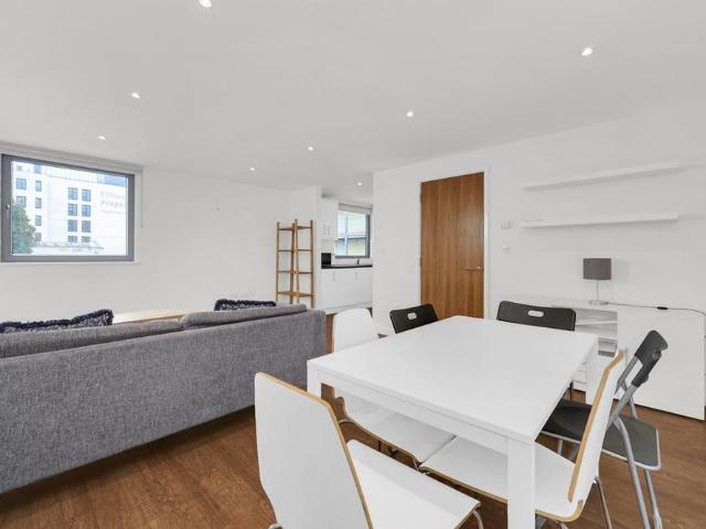 3 bedroom apartment to rent