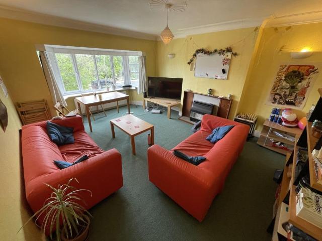 3 bedroom apartment to rent