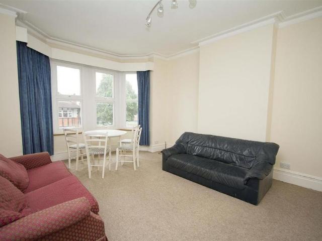 3 bedroom apartment to rent