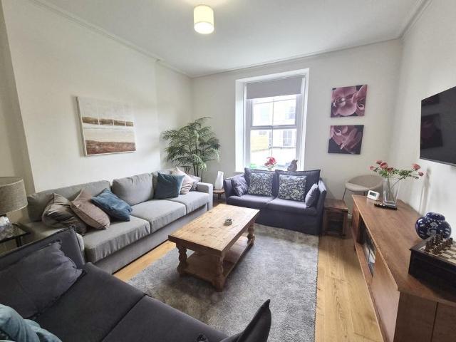 3 bedroom apartment to rent