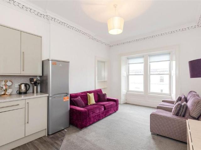 3 bedroom apartment to rent
