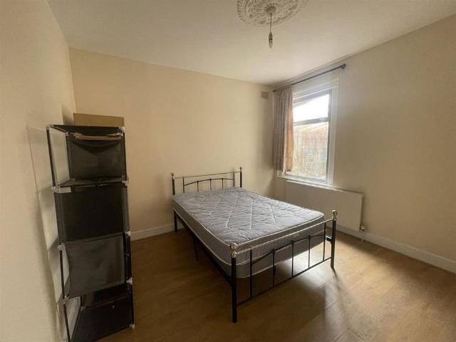 3 bedroom apartment to rent