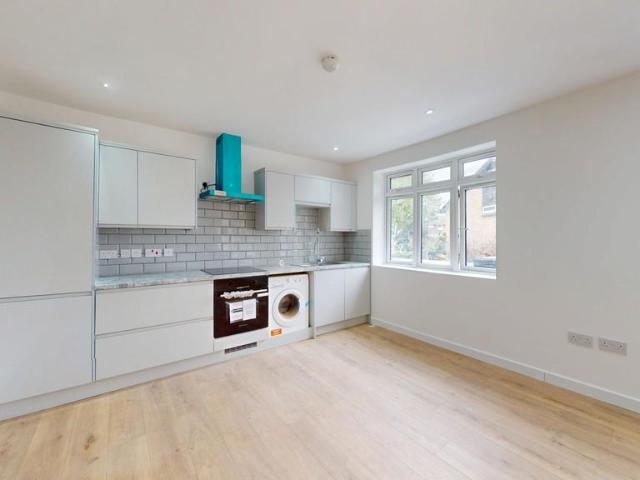 3 bedroom apartment to rent