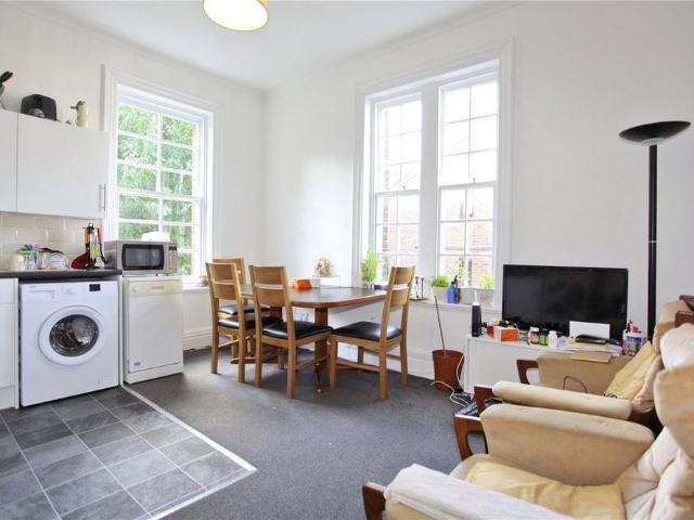 3 bedroom apartment to rent