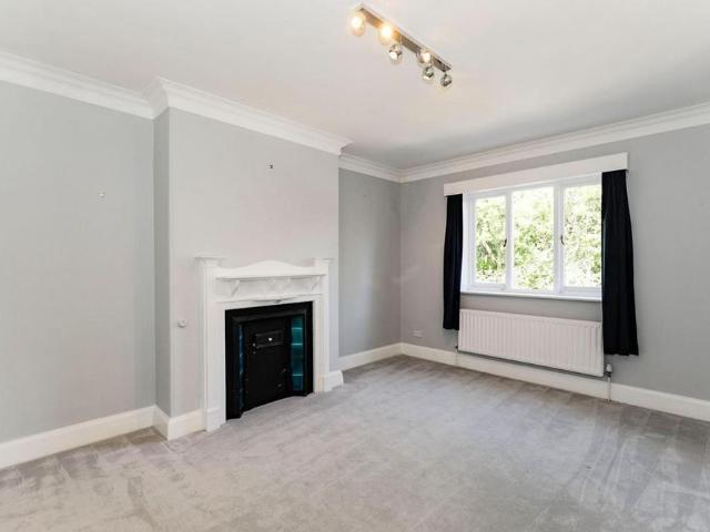 3 bedroom apartment to rent
