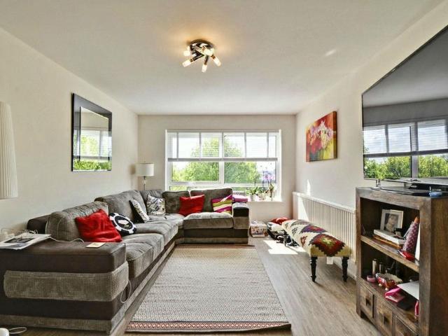 3 bedroom apartment to rent