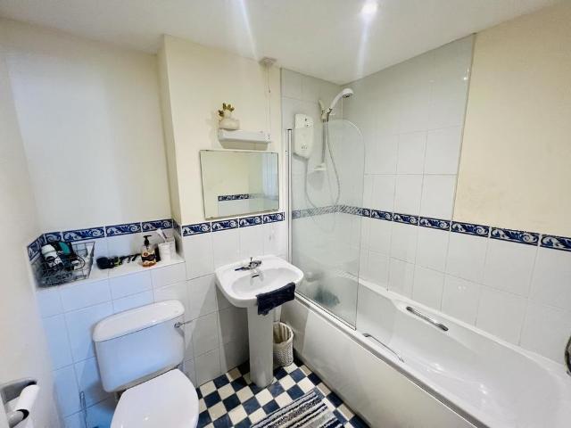 3 bedroom apartment to rent