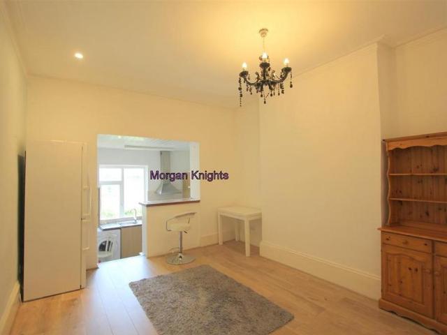 3 bedroom apartment to rent