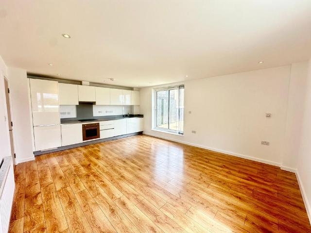 3 bedroom apartment to rent