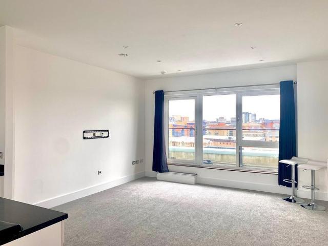 3 bedroom apartment to rent