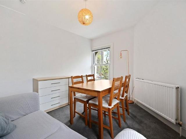 3 bedroom apartment to rent