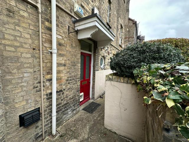 3 bedroom apartment to rent