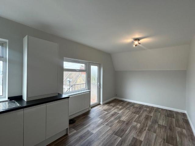 3 bedroom apartment to rent