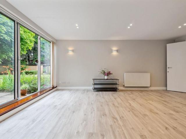 3 bedroom apartment to rent