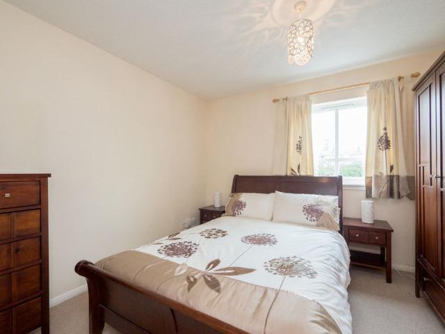 3 bedroom apartment to rent