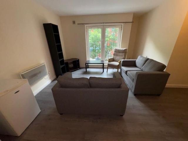 3 bedroom apartment to rent
