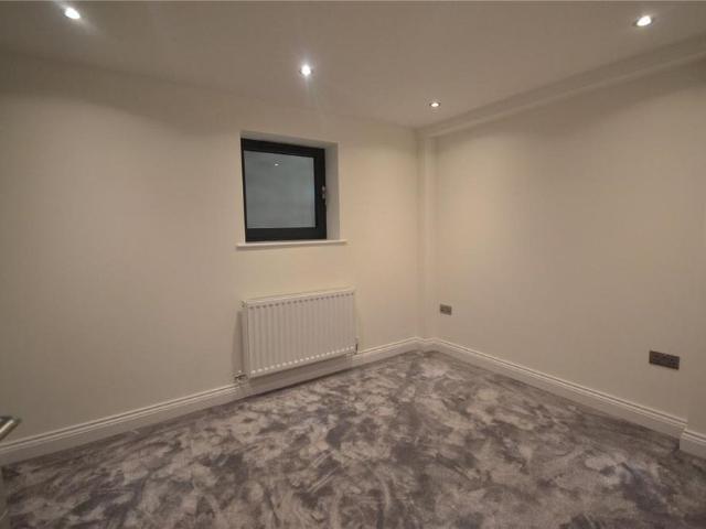 3 bedroom apartment to rent