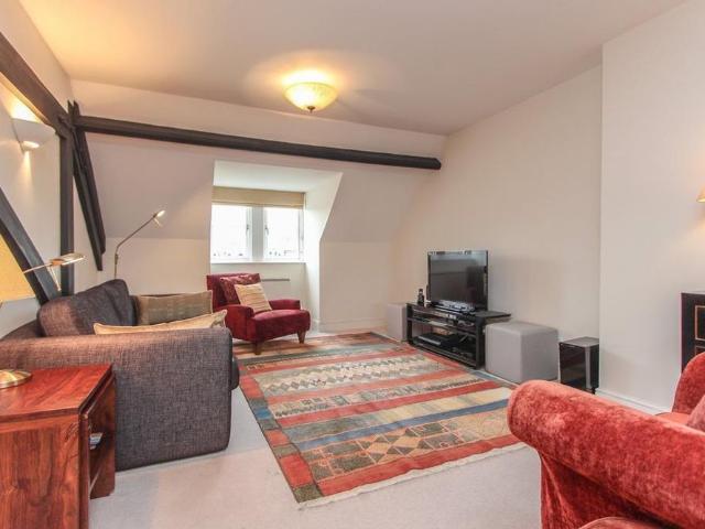 3 bedroom apartment to rent