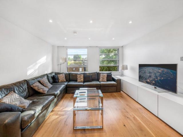3 bedroom apartment to rent