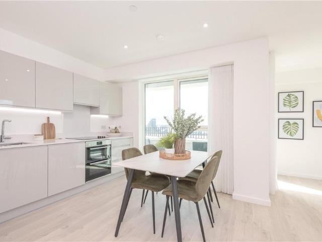 3 bedroom apartment to rent