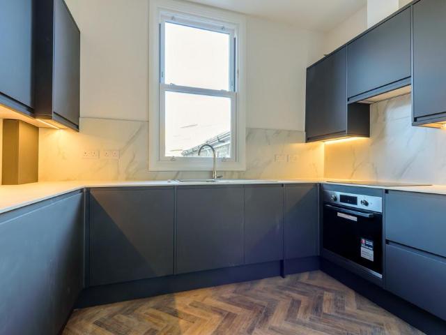 3 bedroom apartment to rent