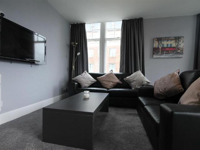 3 bedroom apartment to rent
