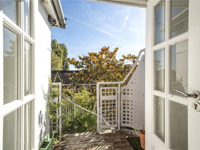3 bedroom apartment to rent