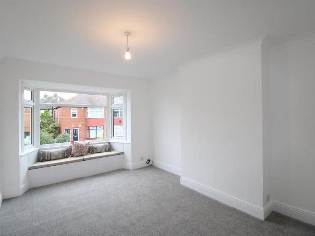 3 bedroom apartment to rent