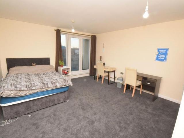 3 bedroom apartment to rent