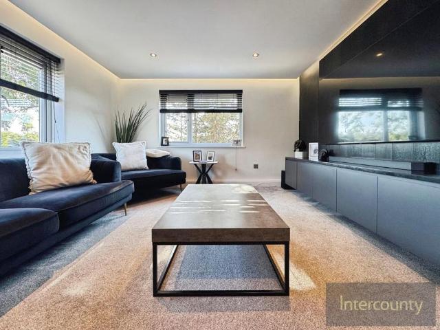 3 bedroom apartment to rent