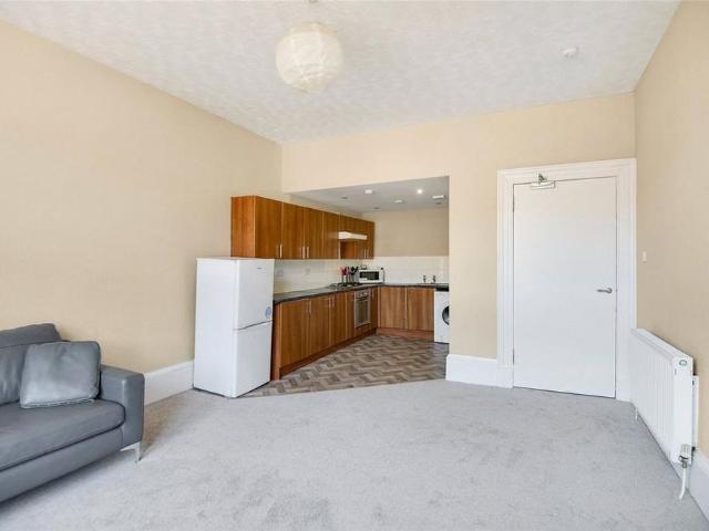 3 bedroom apartment to rent