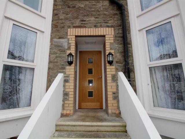 3 bedroom apartment to rent