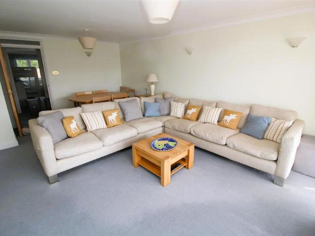 3 bedroom apartment to rent