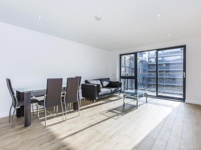 3 bedroom apartment to rent