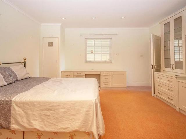 3 bedroom apartment to rent